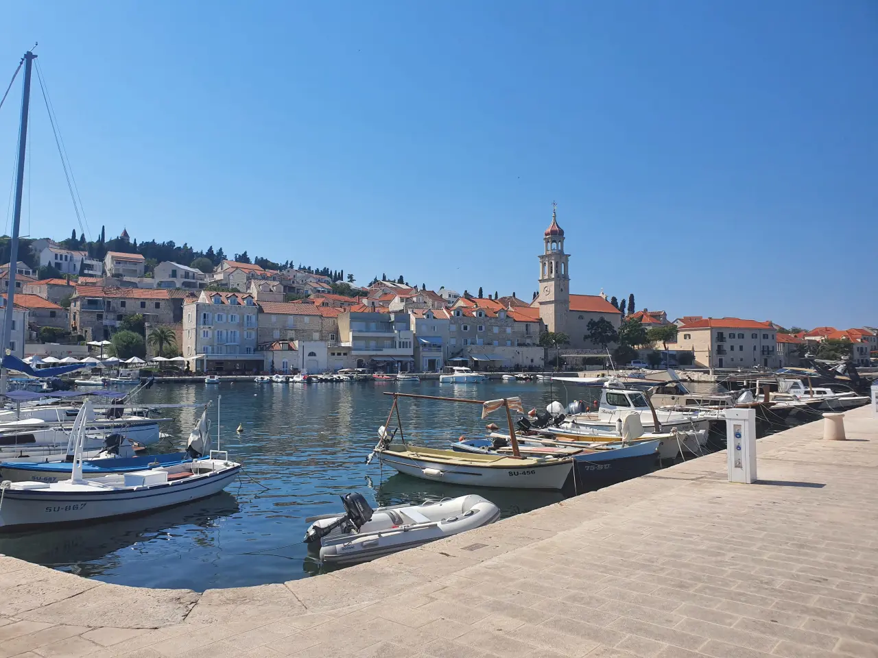 Katamaran Split - Sutivan (Brač) - Službene karte i vozni red